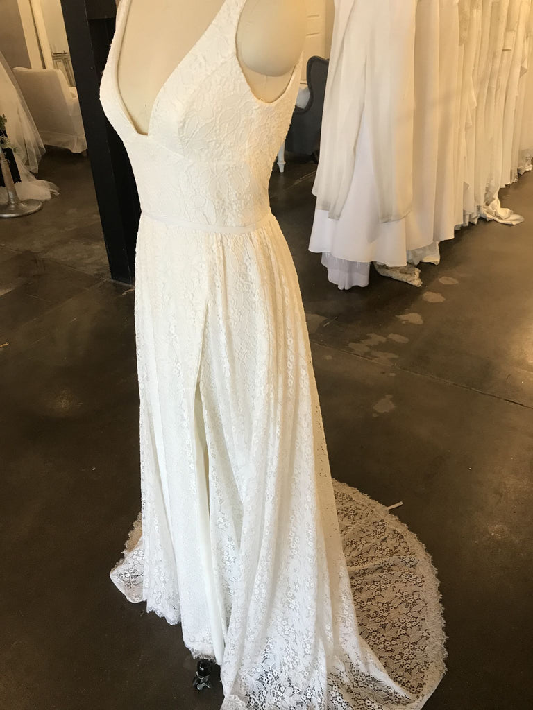 Karen Willis Holmes Nadia – Nearly Newlywed