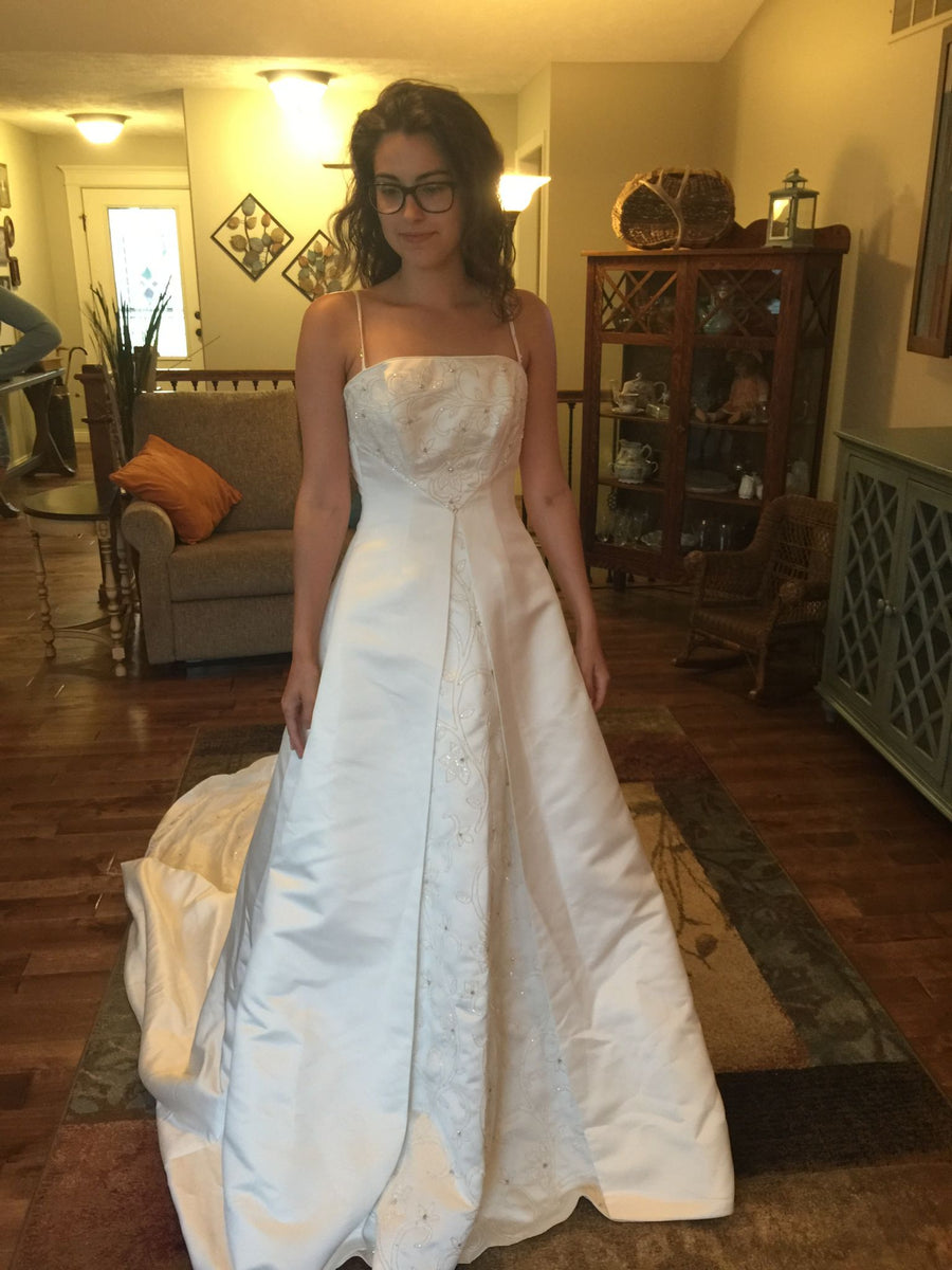 Maggie Sottero Cassandra – Nearly Newlywed