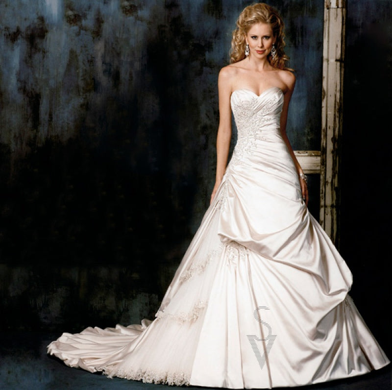 Maggie Sottero J1257 Cassandra – Nearly Newlywed