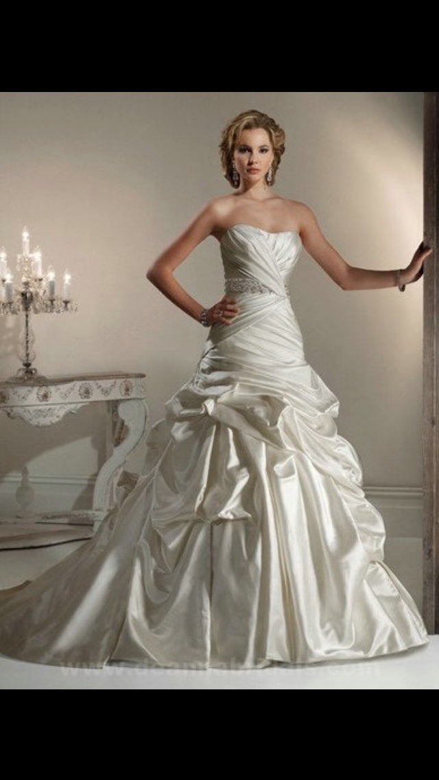 Maggie Sottero Calista - Brand NEW – Nearly Newlywed