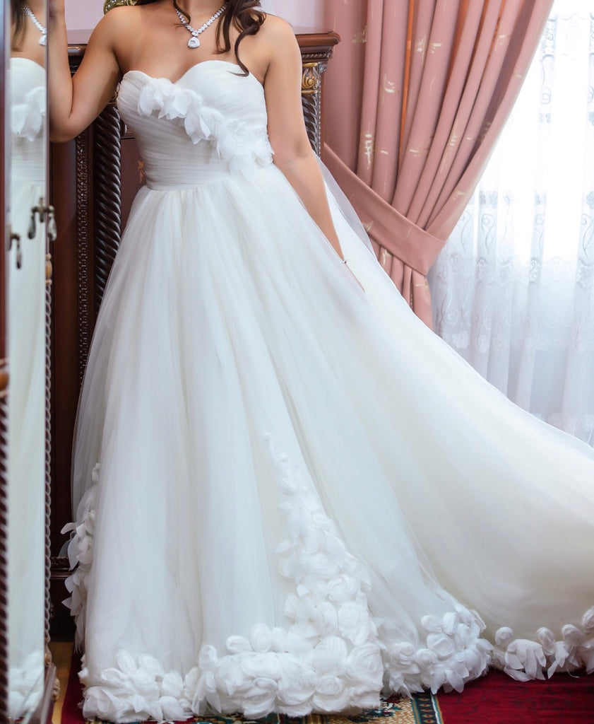 Manuel Mota Prestigio – Nearly Newlywed