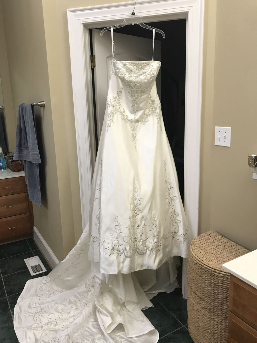 Mary's Bridal 6376 – Nearly Newlywed