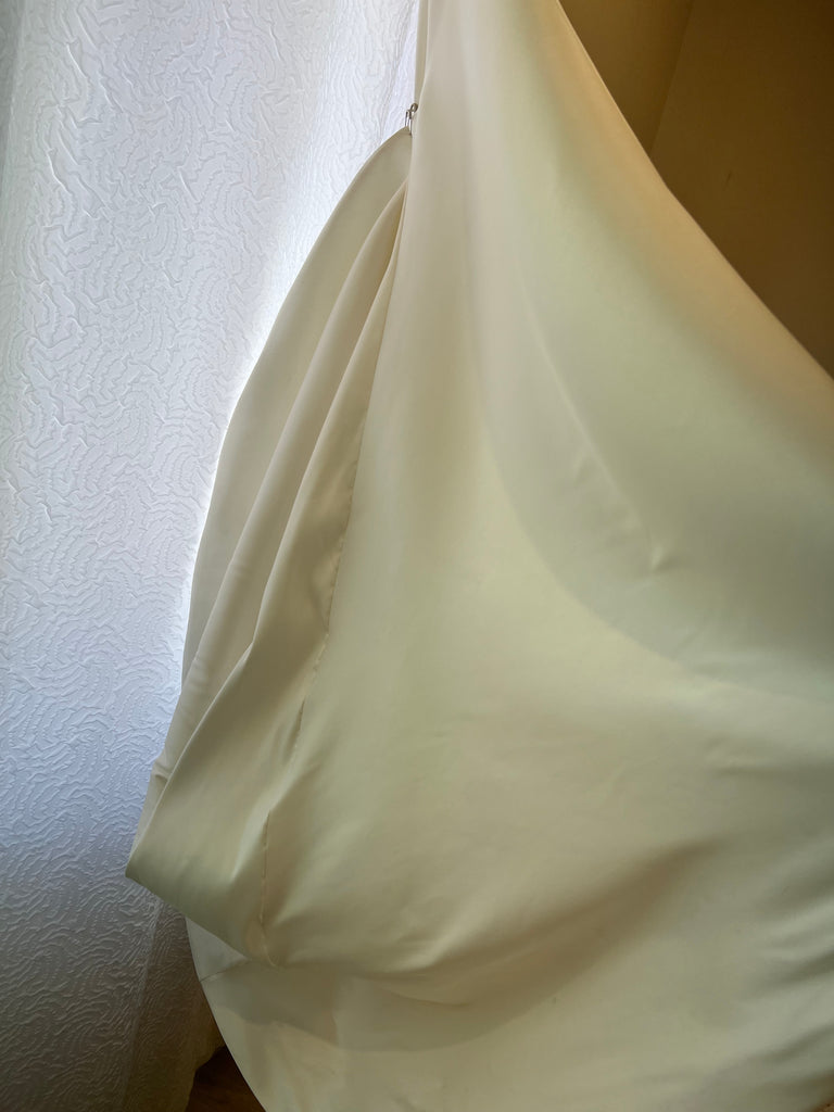 Milla Nova VieroVivian Dress – Nearly Newlywed