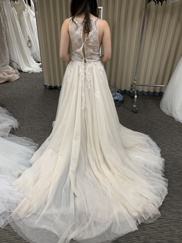 Monique Lhuillier BL 17207 – PreOwnedWeddingDresses