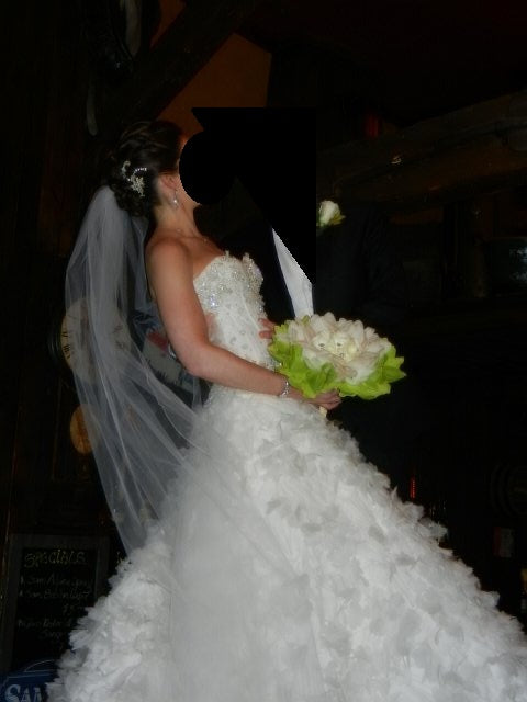 Monique Lhuillier Flavia – Nearly Newlywed