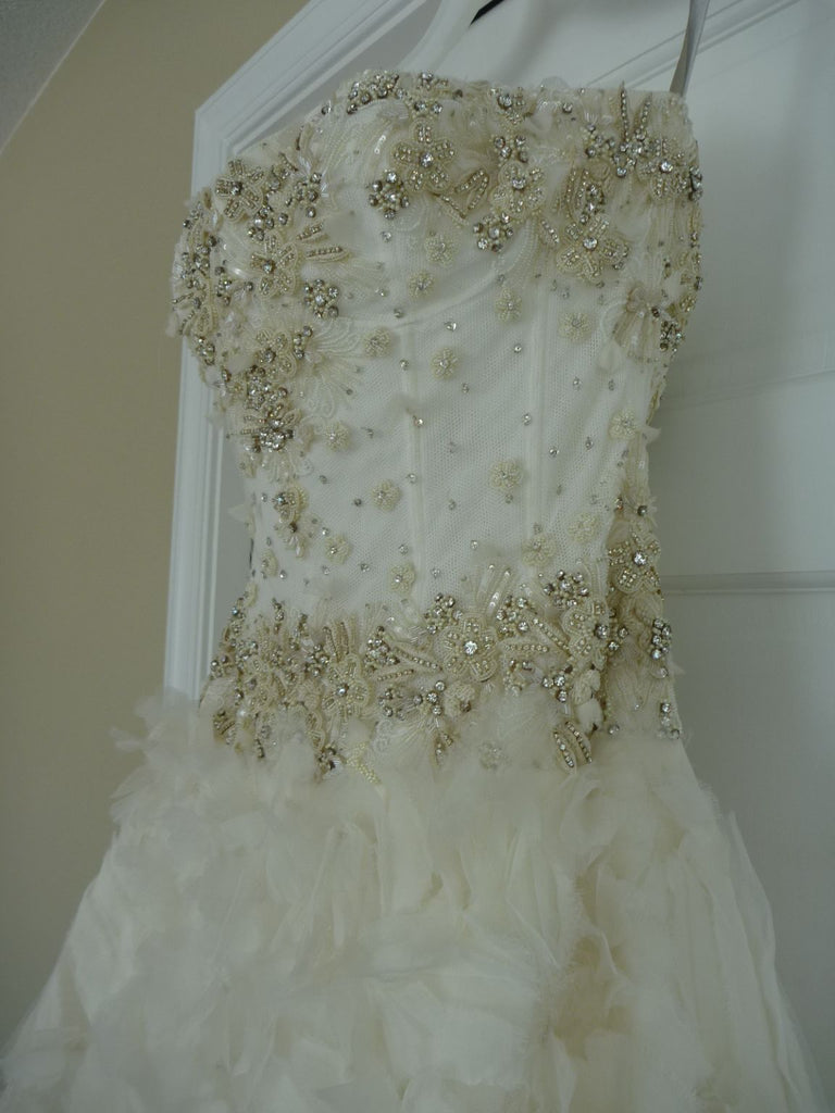 Monique Lhuillier Flavia – Nearly Newlywed