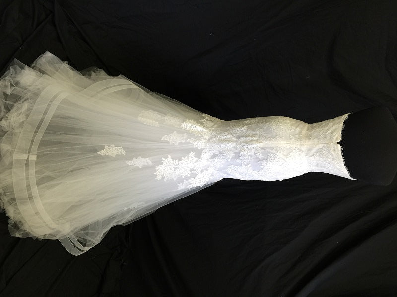 Monique Lhuillier Sonnet – PreOwnedWeddingDresses