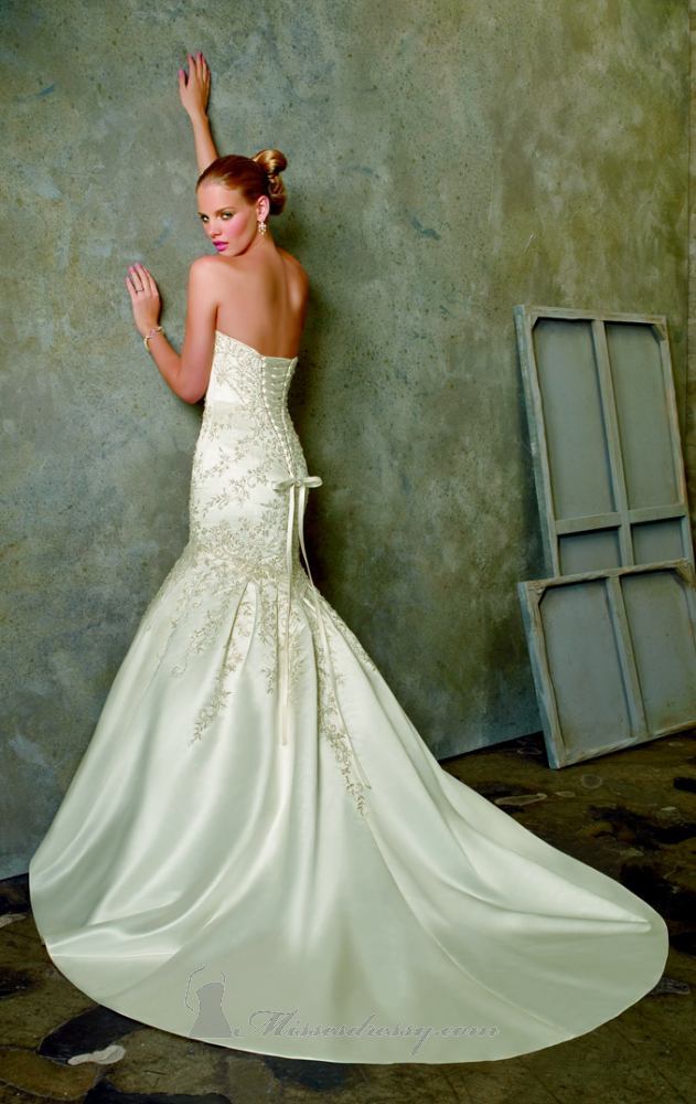 Mori Lee Mori Lee 2512 Size 16 – Nearly Newlywed