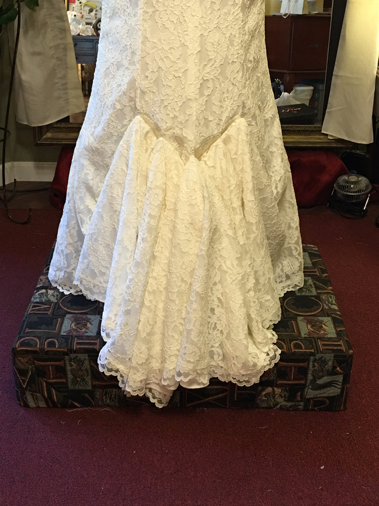 Nicole Miller Janey Gown – Nearly Newlywed