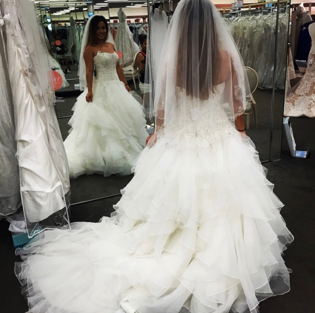 Oleg Cassini CWG568 – Nearly Newlywed