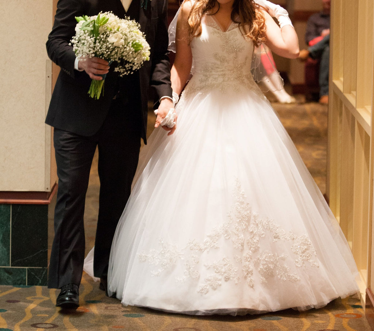 Oleg Cassini CKP421 – Nearly Newlywed
