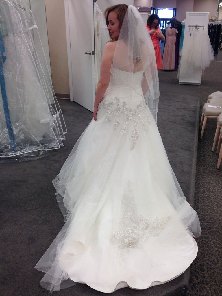 Oleg Cassini Ckp421 – Nearly Newlywed