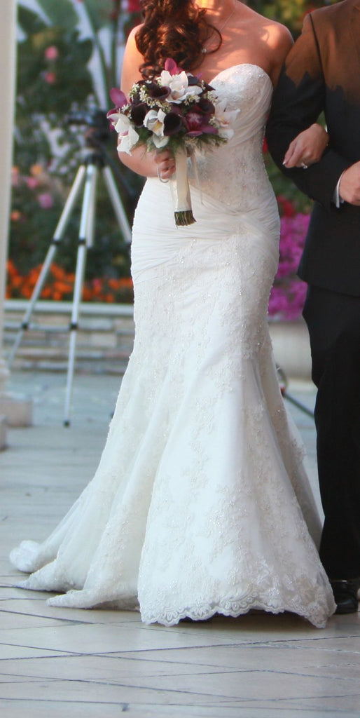 Other Allure Sweetheart Fit and Flare Gown Size 4 – Nearly Newlywed