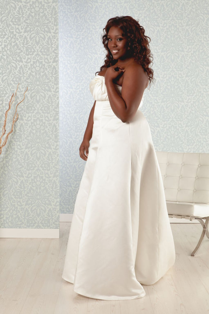 Other Real Size Bride | PLUS SIZE | Tabitha – PreOwnedWeddingDresses