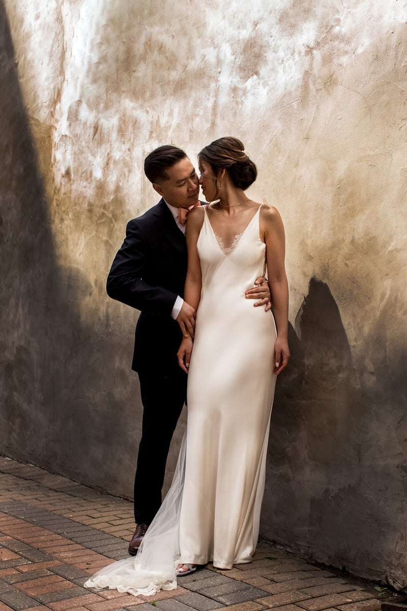 Other A La Robe - Lily – Nearly Newlywed