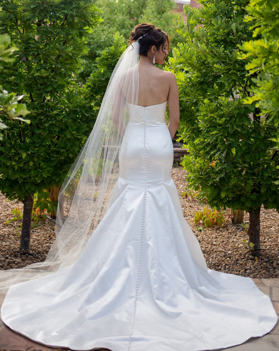 Private Collection – PreOwnedWeddingDresses