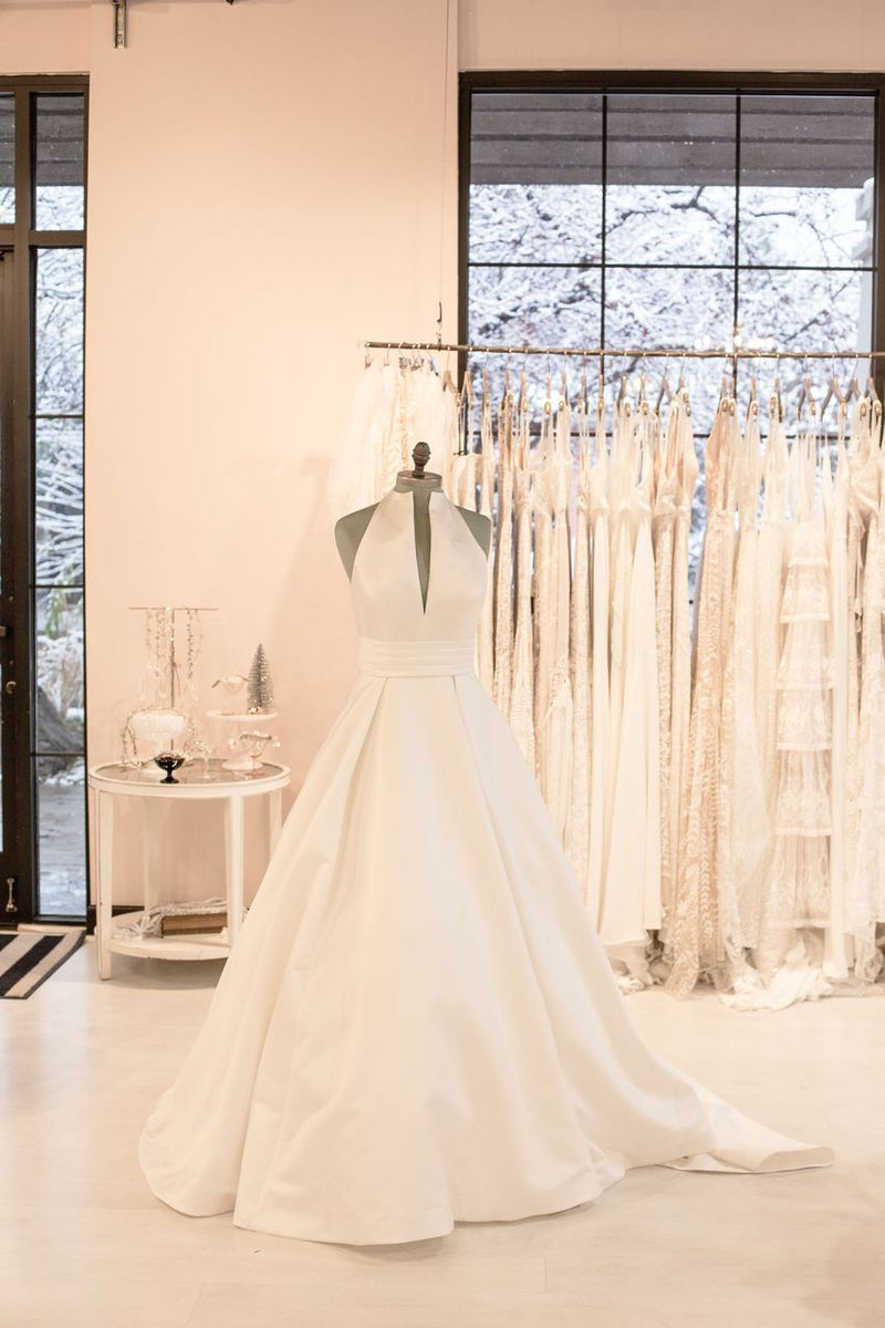 Pronovias Uluru – Nearly Newlywed