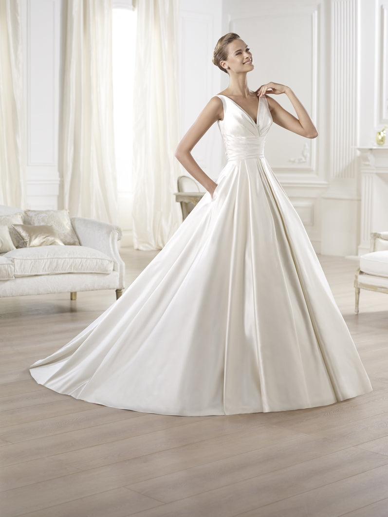 Pronovias Ocumo – Nearly Newlywed