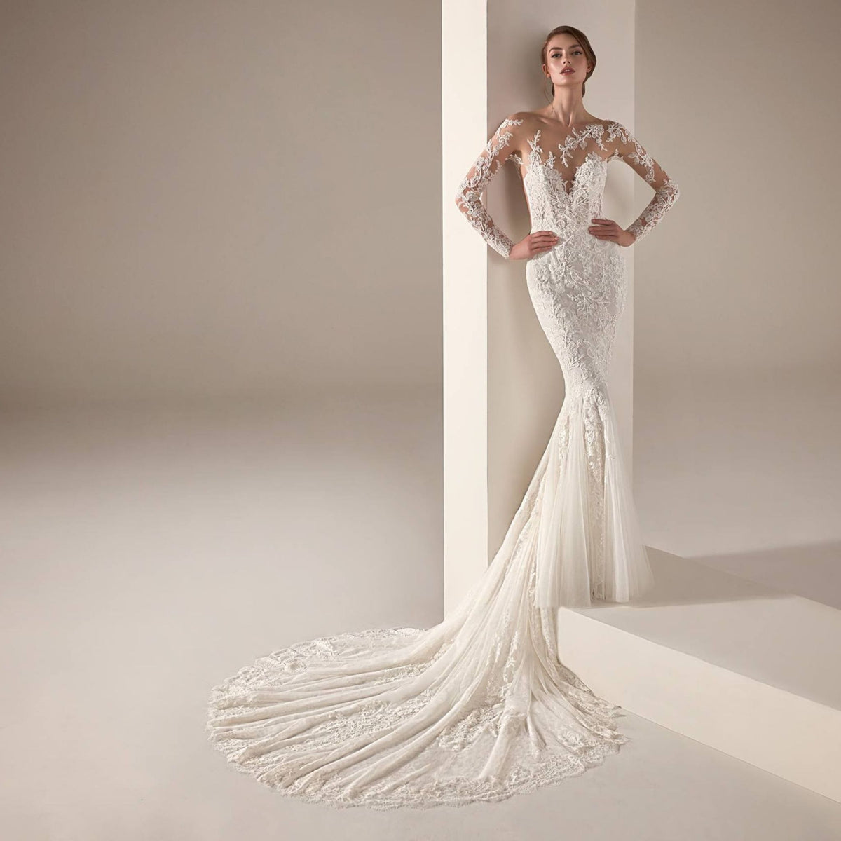 Pronovias Yelin – Nearly Newlywed