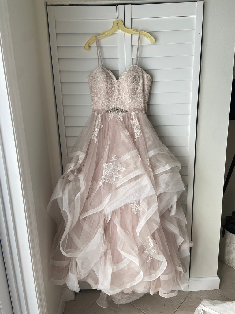 Stella York 6432 Ballgown Wedding Dress – Nearly Newlywed