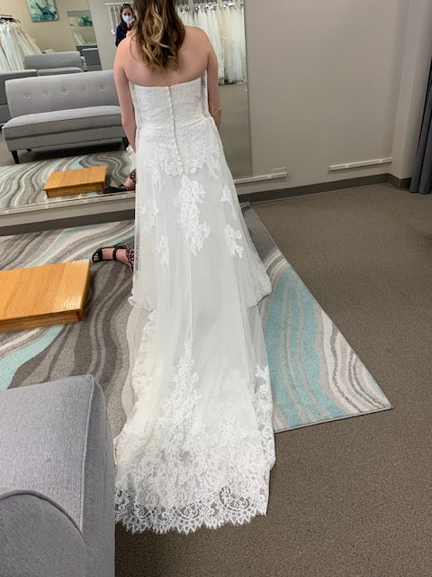 Stella York 6810 – Nearly Newlywed