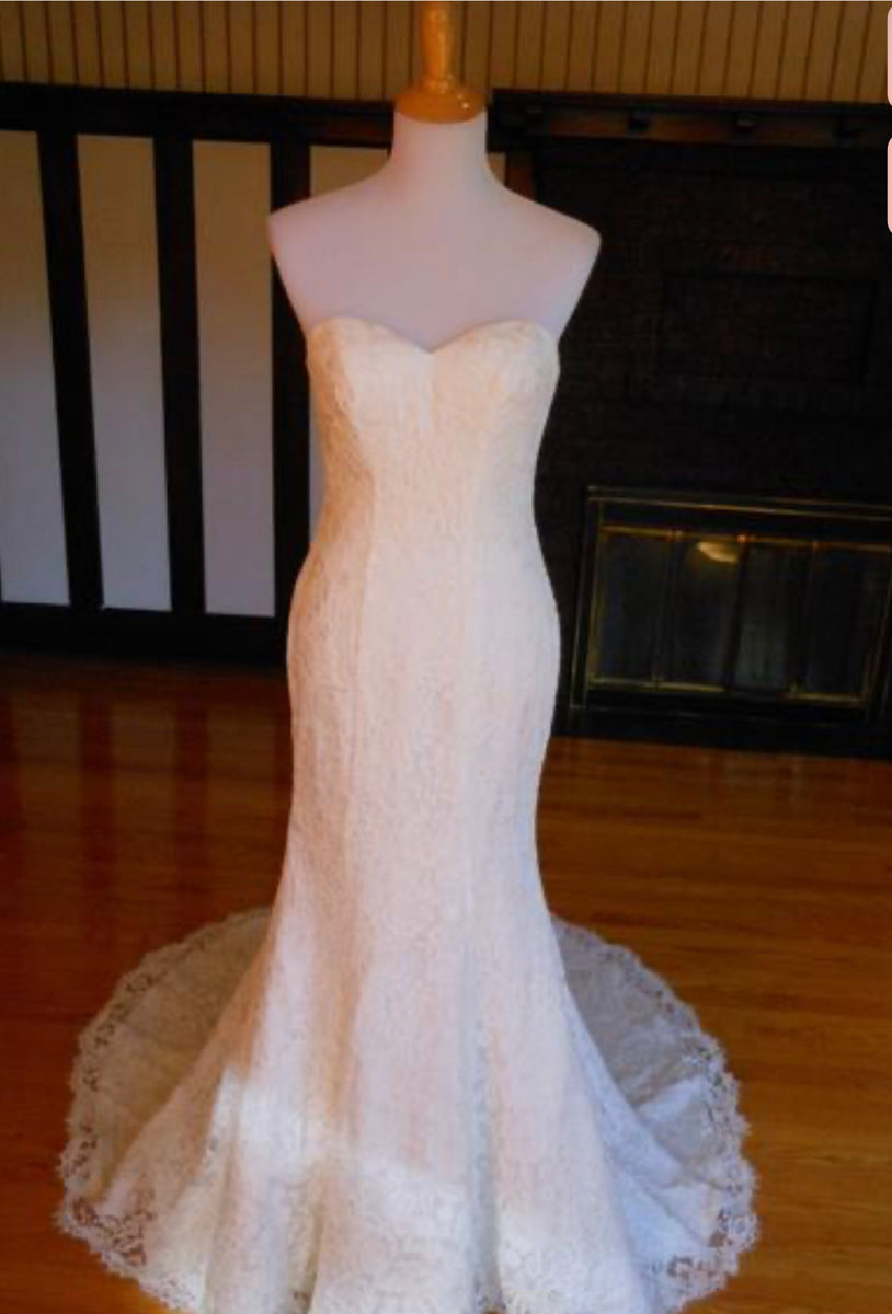 Venus 377133 – PreOwnedWeddingDresses