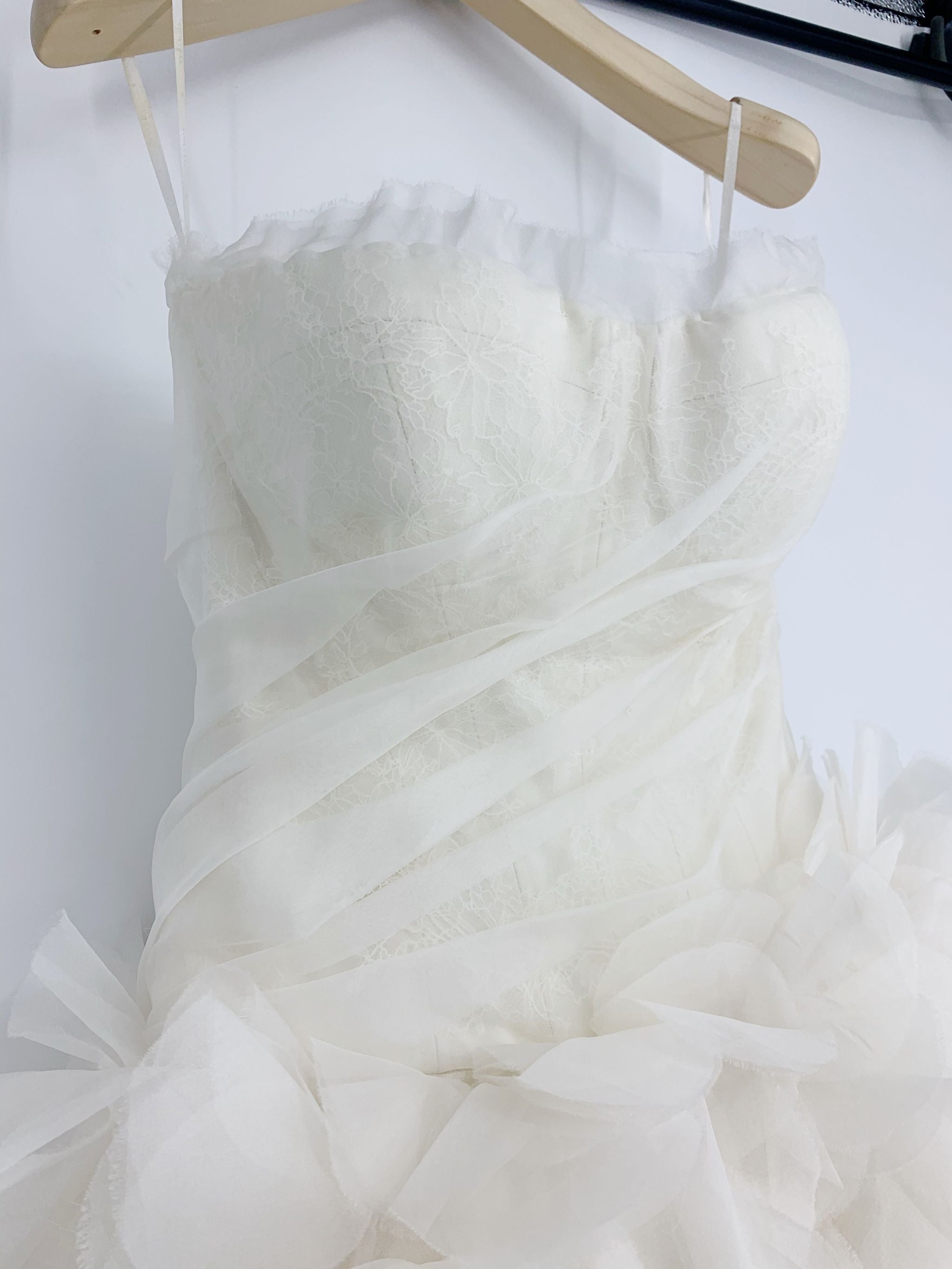 Vera Wang Hayley – Nearly Newlywed Vera Wang Hayley – Nearly Newlywed
