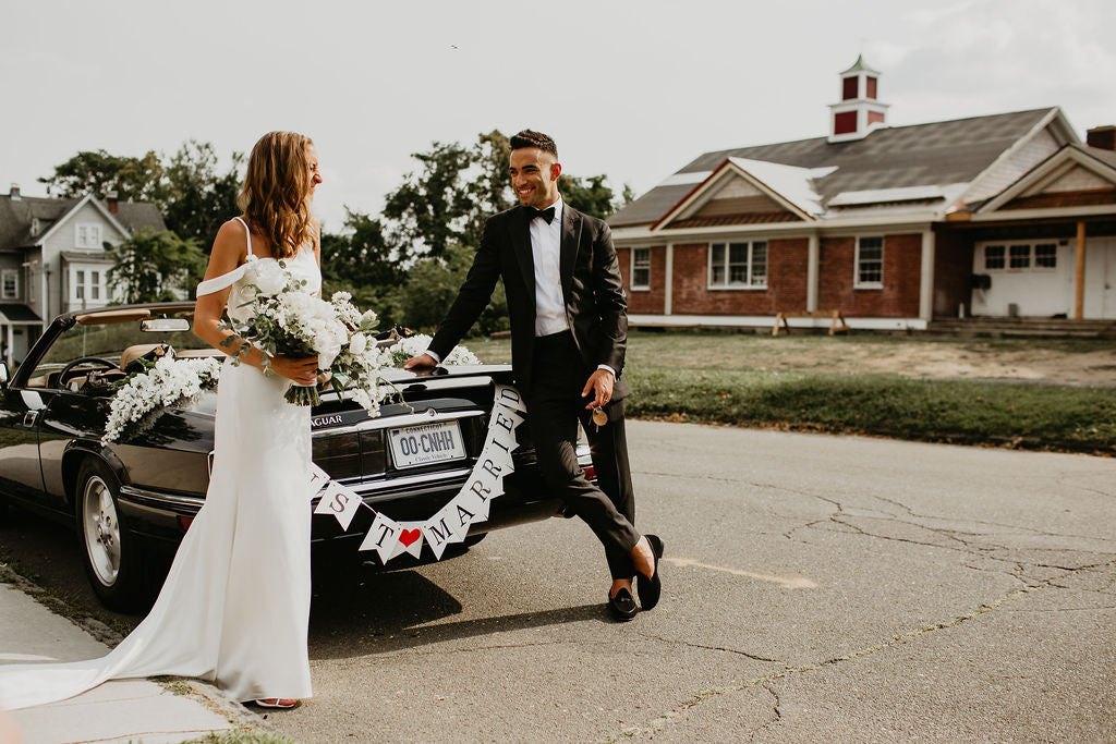 Vera Wang Hailey/122120 – PreOwnedWeddingDresses