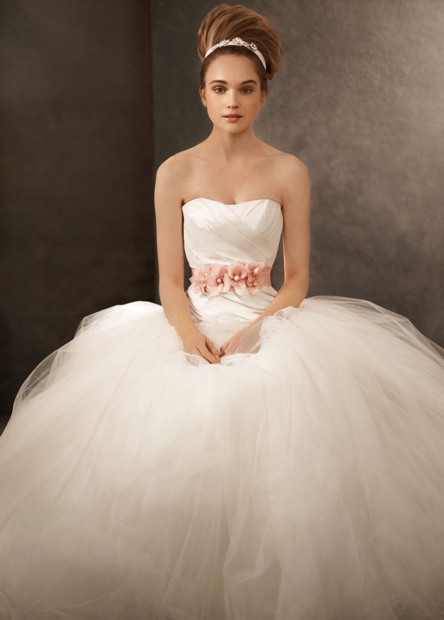 Vera Wang VW351007 – Nearly Newlywed Vera Wang VW351007 – Nearly Newlywed