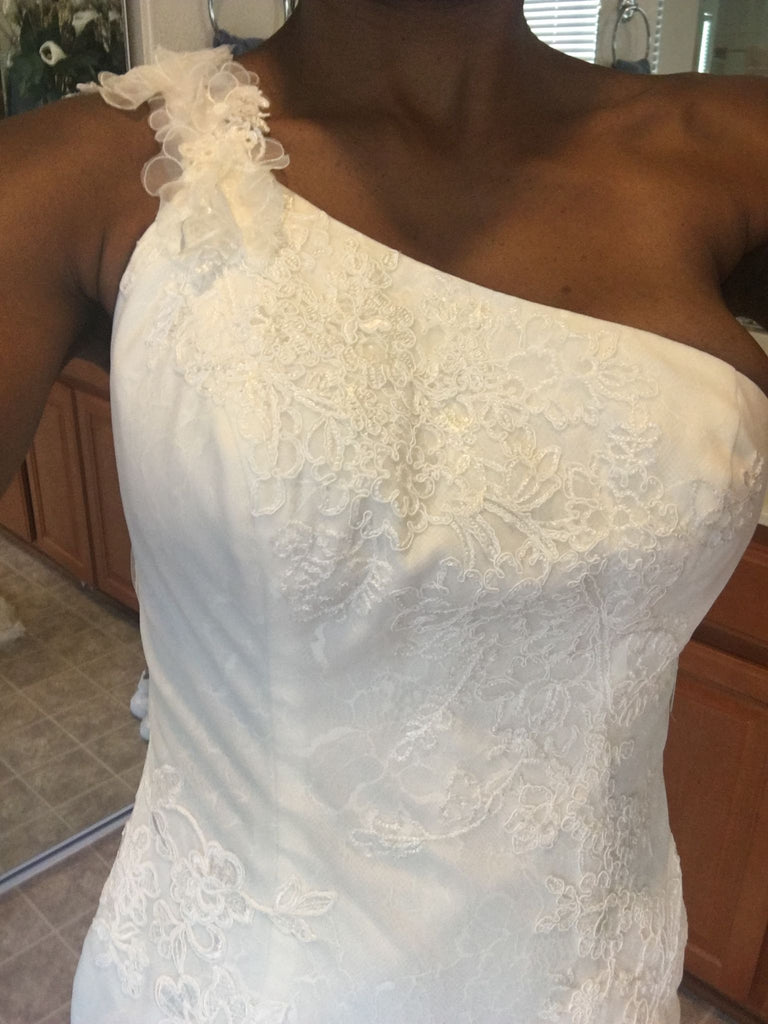 Vera Wang White VW351287 – Nearly Newlywed