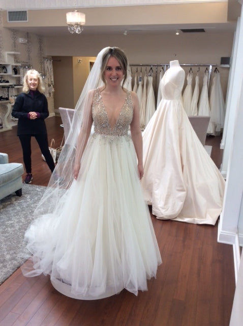 Watters 4050B Stuart – Nearly Newlywed