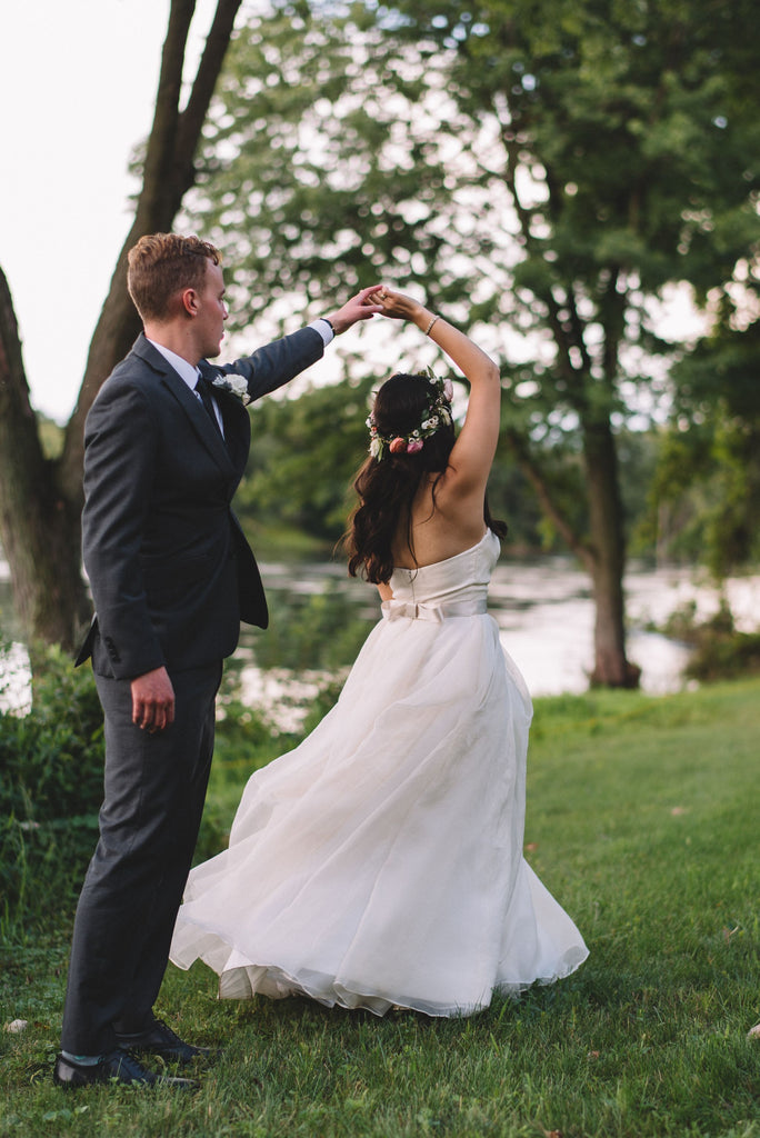 Watters Austin 6075B – Nearly Newlywed