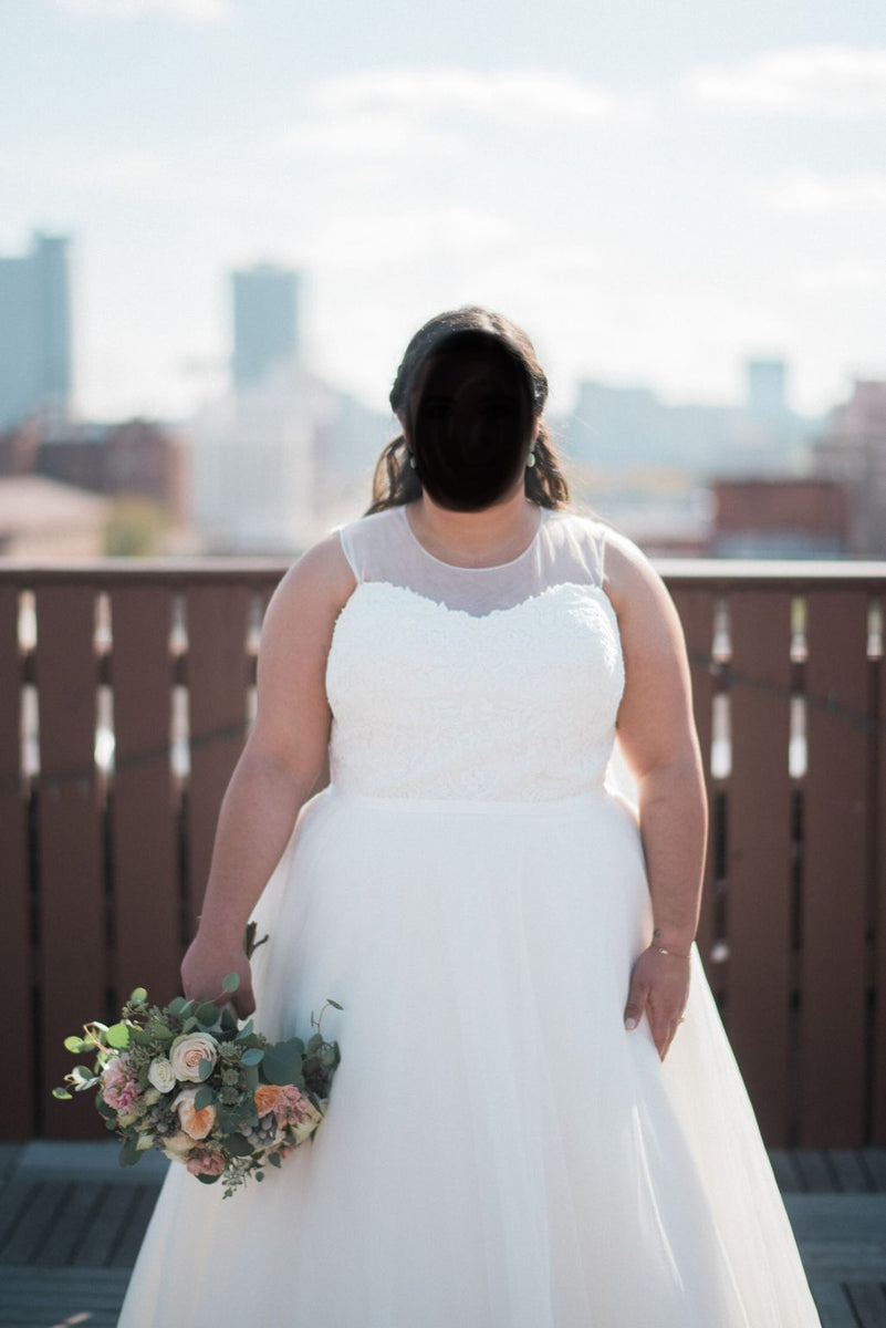 Wtoo Cynthia #15707 – Nearly Newlywed